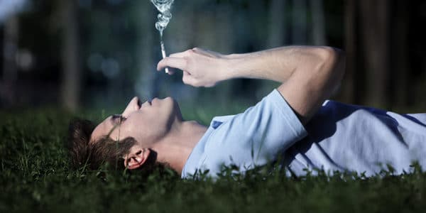 10 Tips How To Smoke a Joint Properly Alone Or With Friends